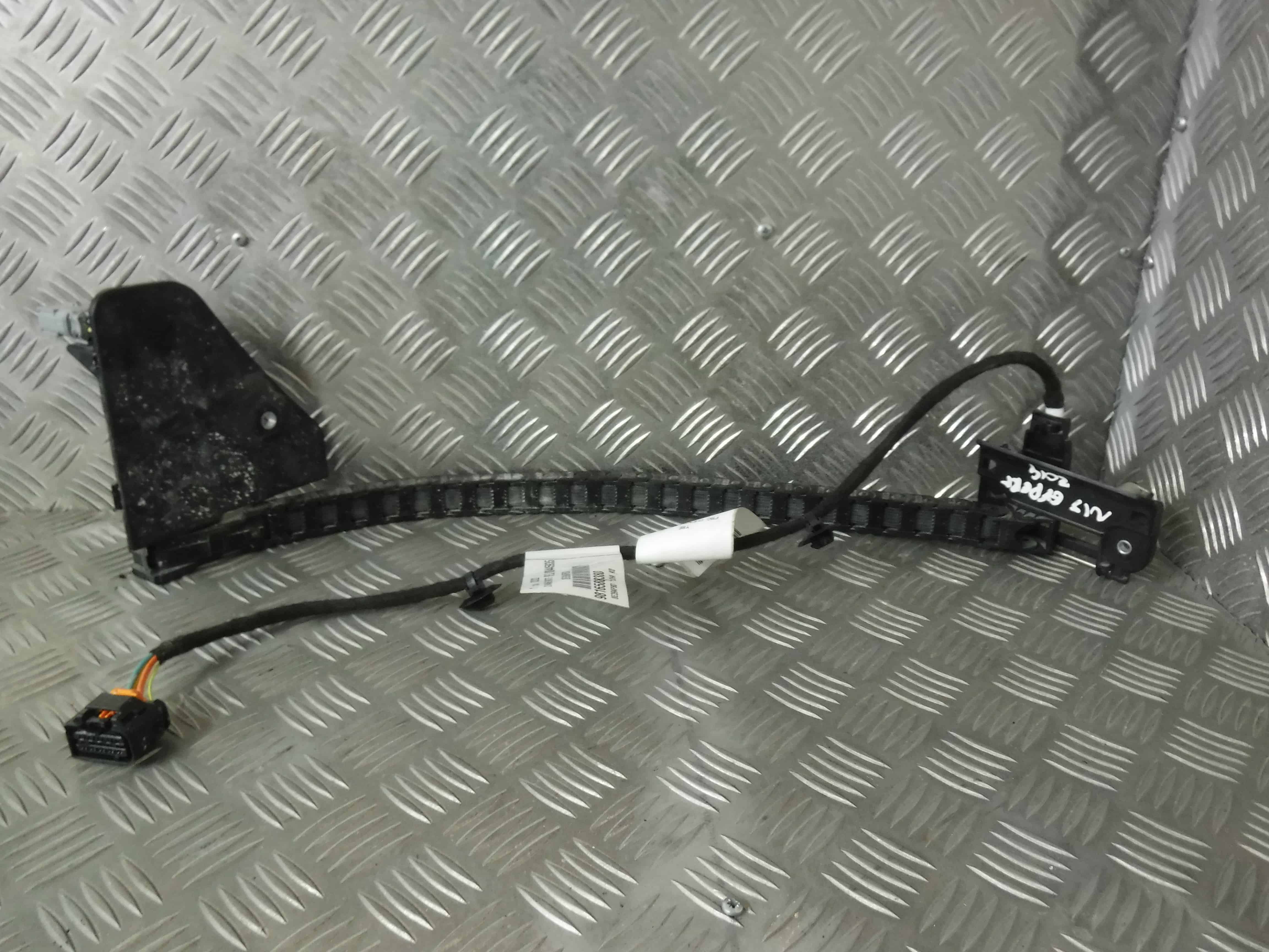 EXPERT DISPATCH SCUDO PROACE OS SIDE LOADING DOOR SNAKE – OFF 2019 VAN ...