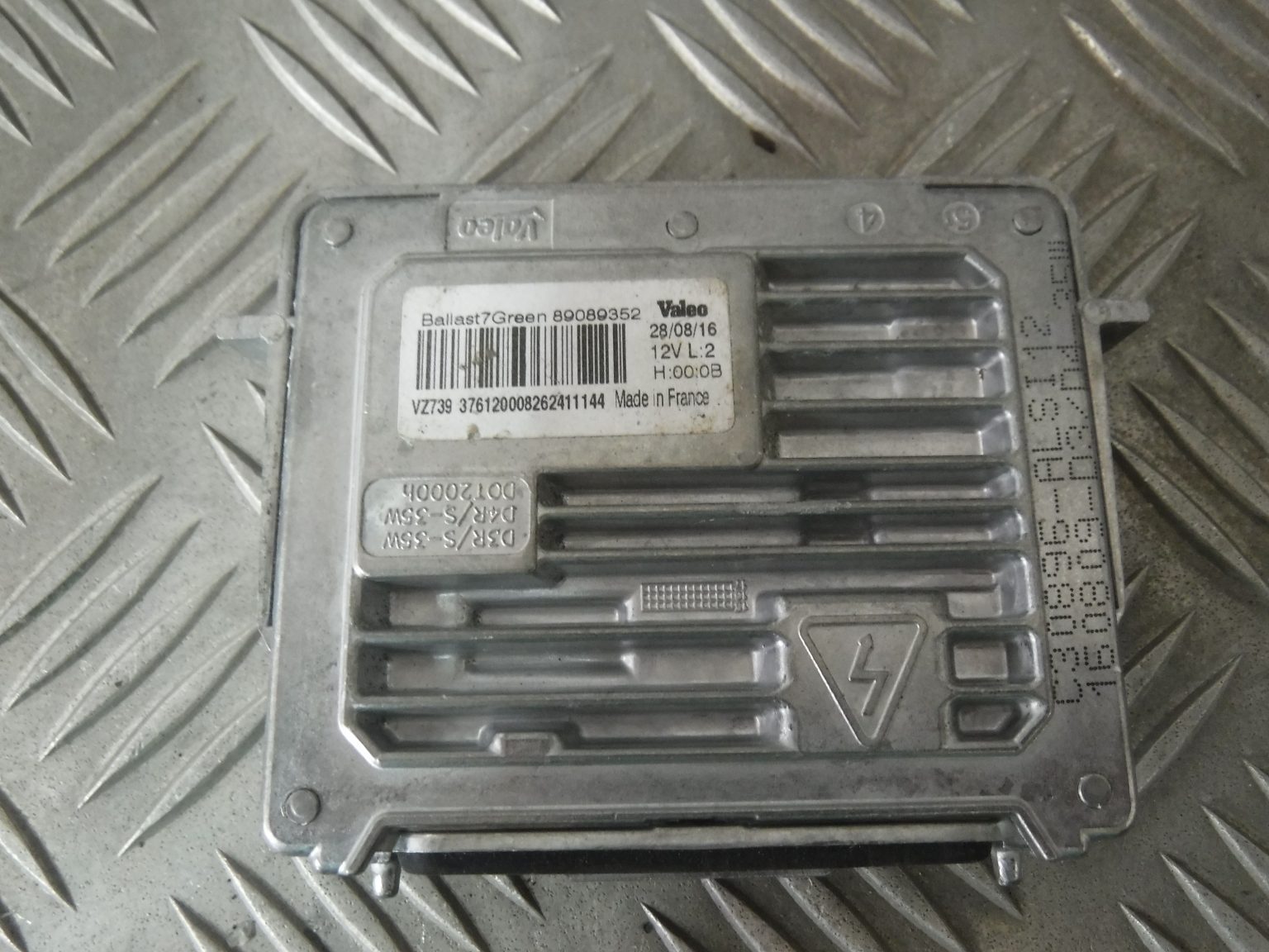 VOLVO XC60 BALLAST7GREEN VALEO HEADLIGHT UNIT – Van Services Ltd
