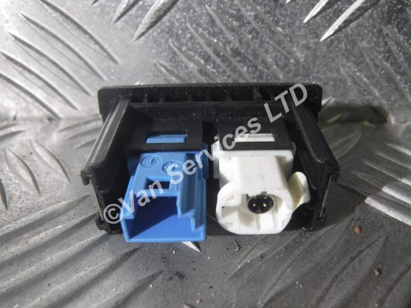 Genuine Mercedes Sprinter USB and Aux Switches – Fits 2007-18 – Van ...