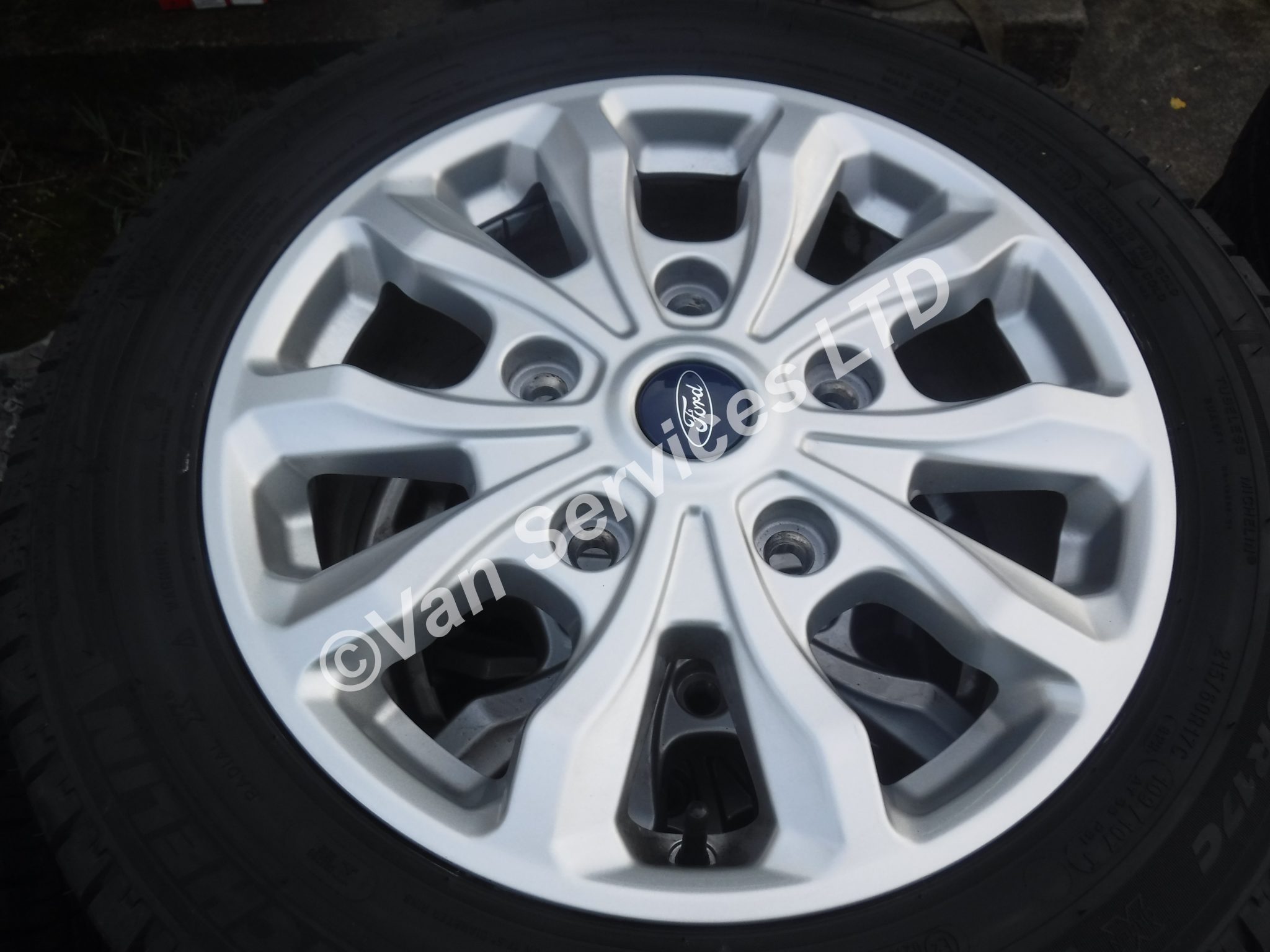 FORD TRANSIT CUSTOM TITANIUM X SET OF 4 ALLOY WHEELS AND TYRES – 215 ...