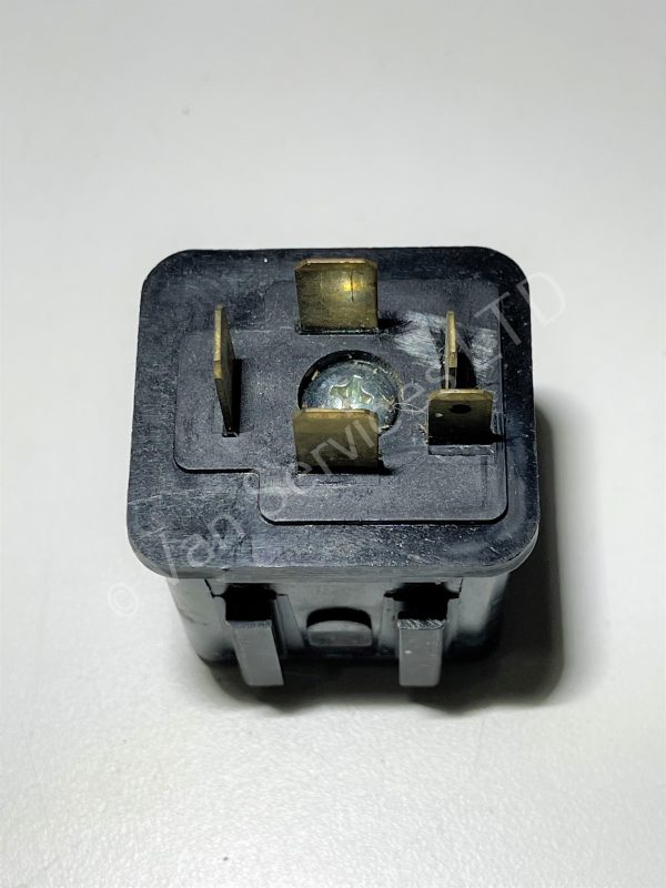 Genuine Isuzu Clutch Switch Relay 8972385400 – Van Services Ltd