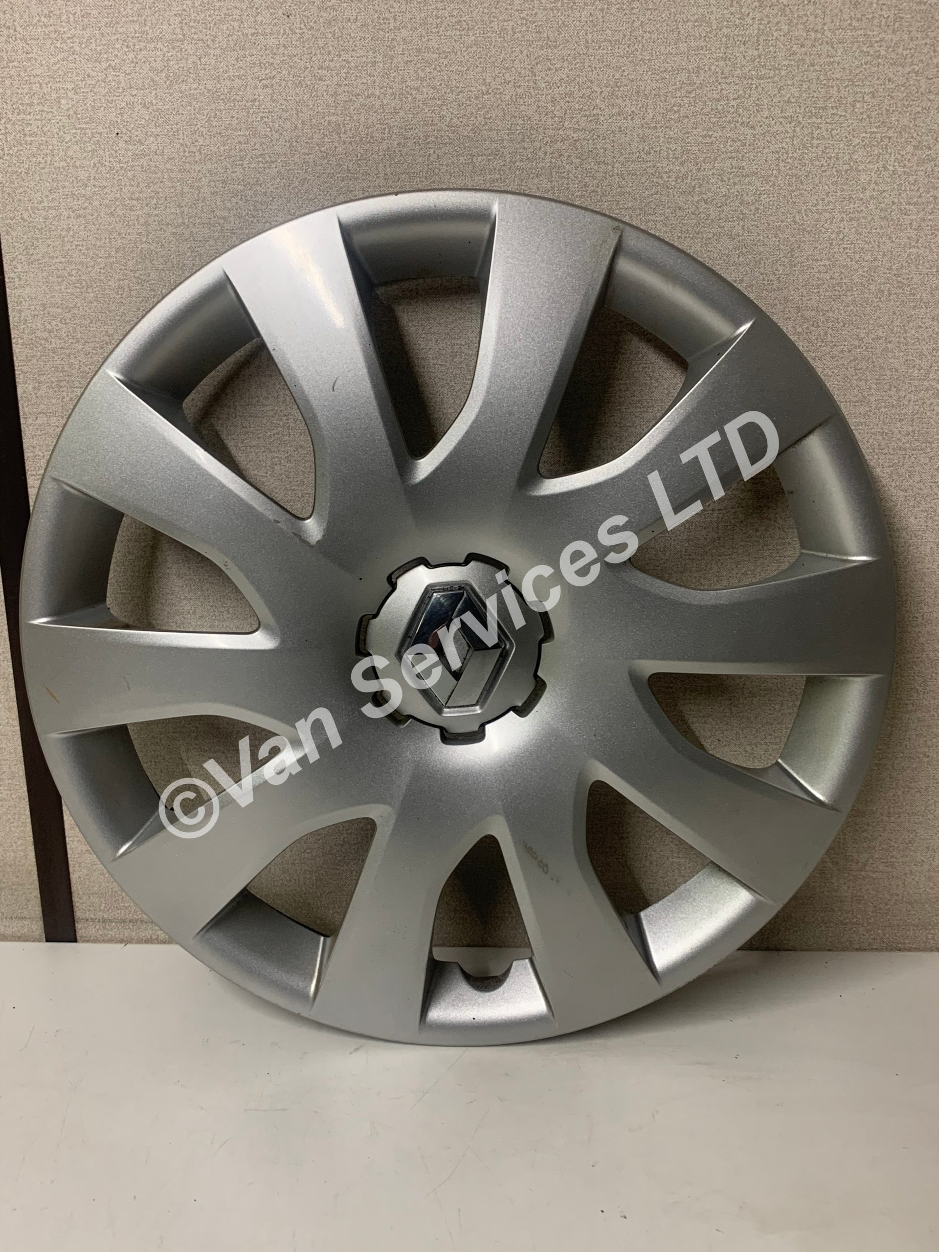 Genuine Renault Trafic 16″ Wheel Trim – Fits 2015-18 – Van Services Ltd