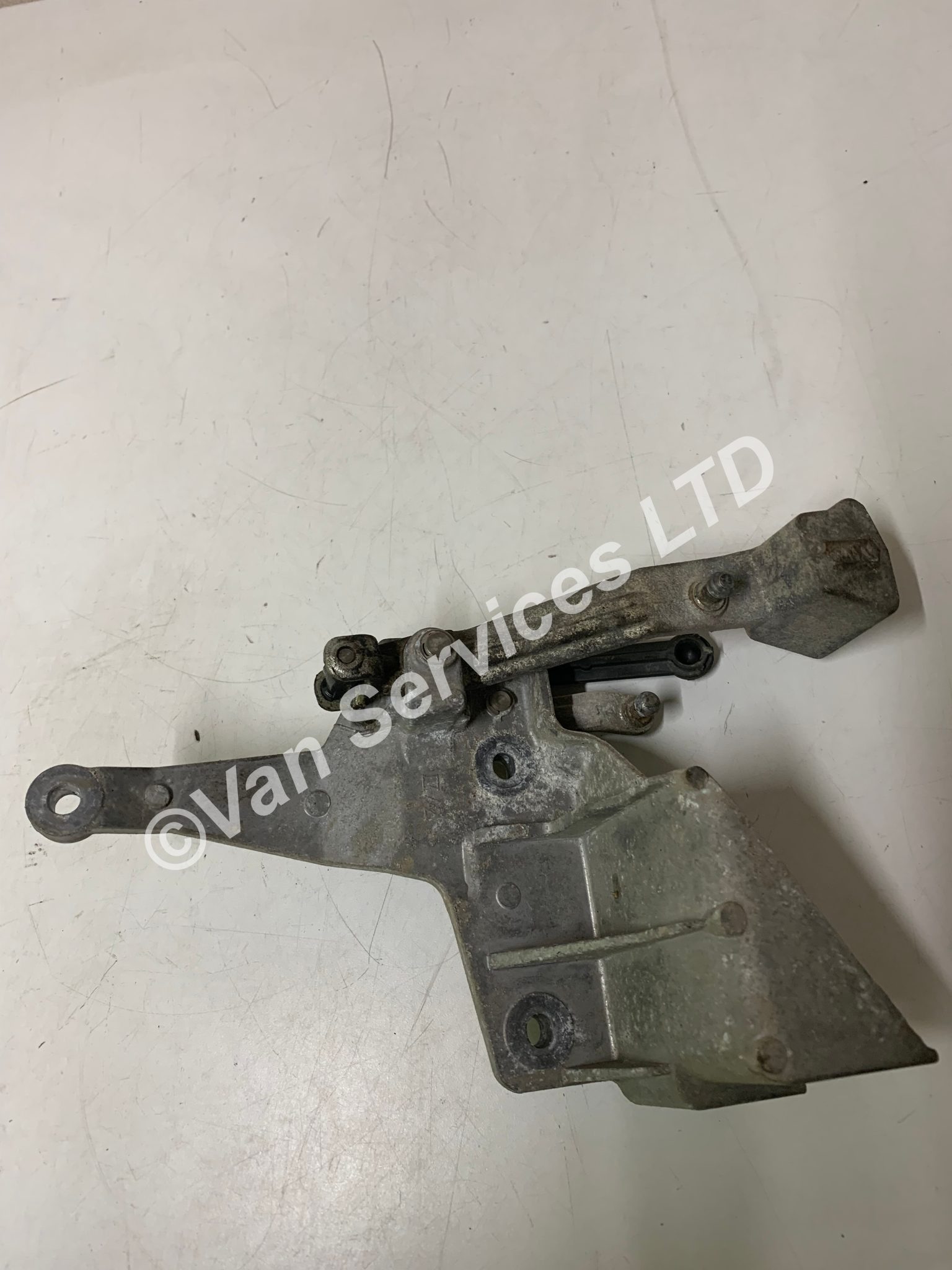 Ford Transit 2.0 RWD Gearbox Cable Linkage Bracket – Fits 2017+ – Van ...