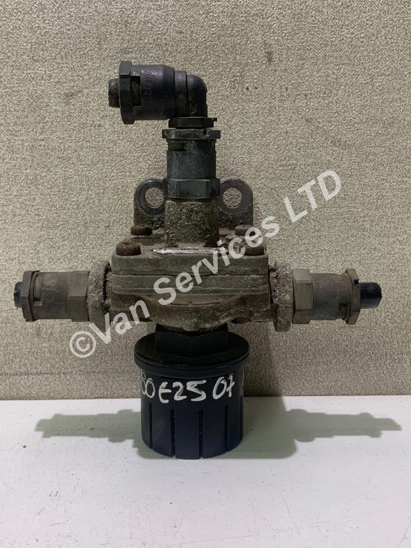 Iveco Eurocargo 180E25 18 Ton Wabco Quick Release Valve – Off 2008 ...